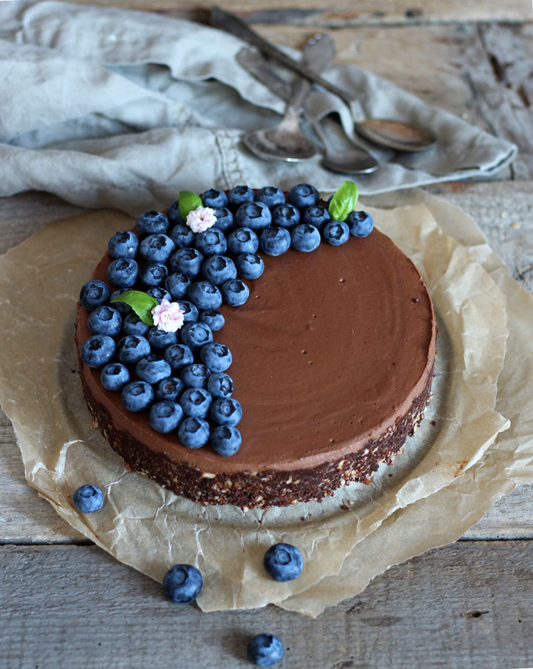 Double Chocolate Raw Cake - Delicious and Healthy by Maya